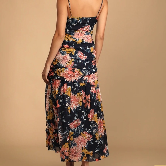 Lulus | Dresses | Lulus Floral Print Ruched Midi Dress | Poshmark